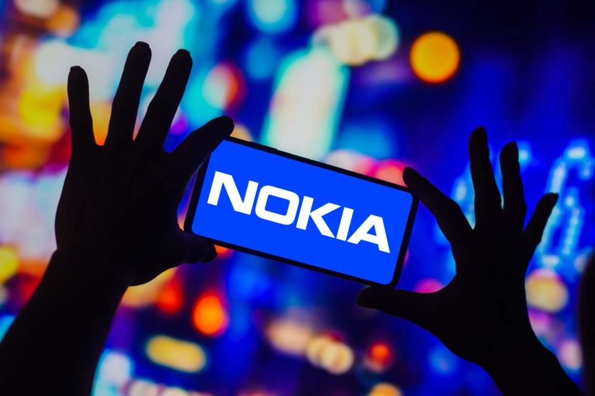 A fabricante de celulares Nokia HMD Global transferirá parte da ...