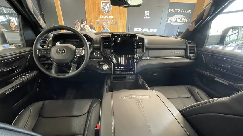 RAM 1500 Limited chega para “redefinir o segmento” de picapes grandes ...