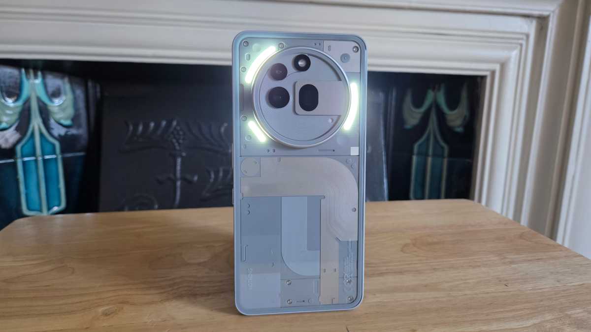 Comparing the Nothing Phone (3a) and (3a) Pro reveals three big ...