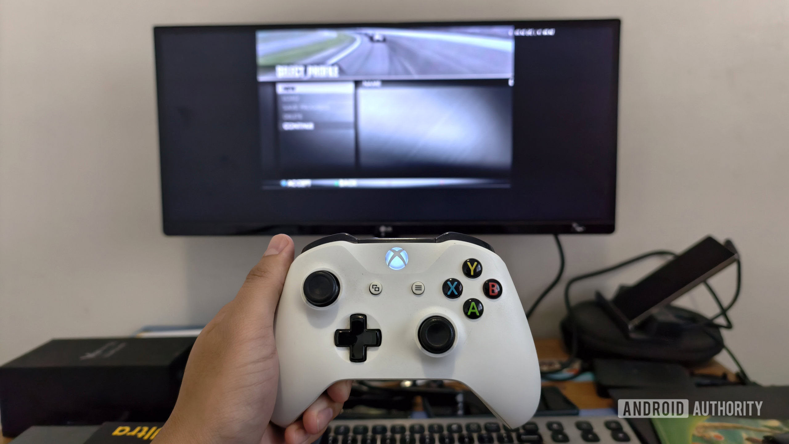 Eu tentei jogar emuladores no Galaxy S25 Ultra com Dex, e tenho ...