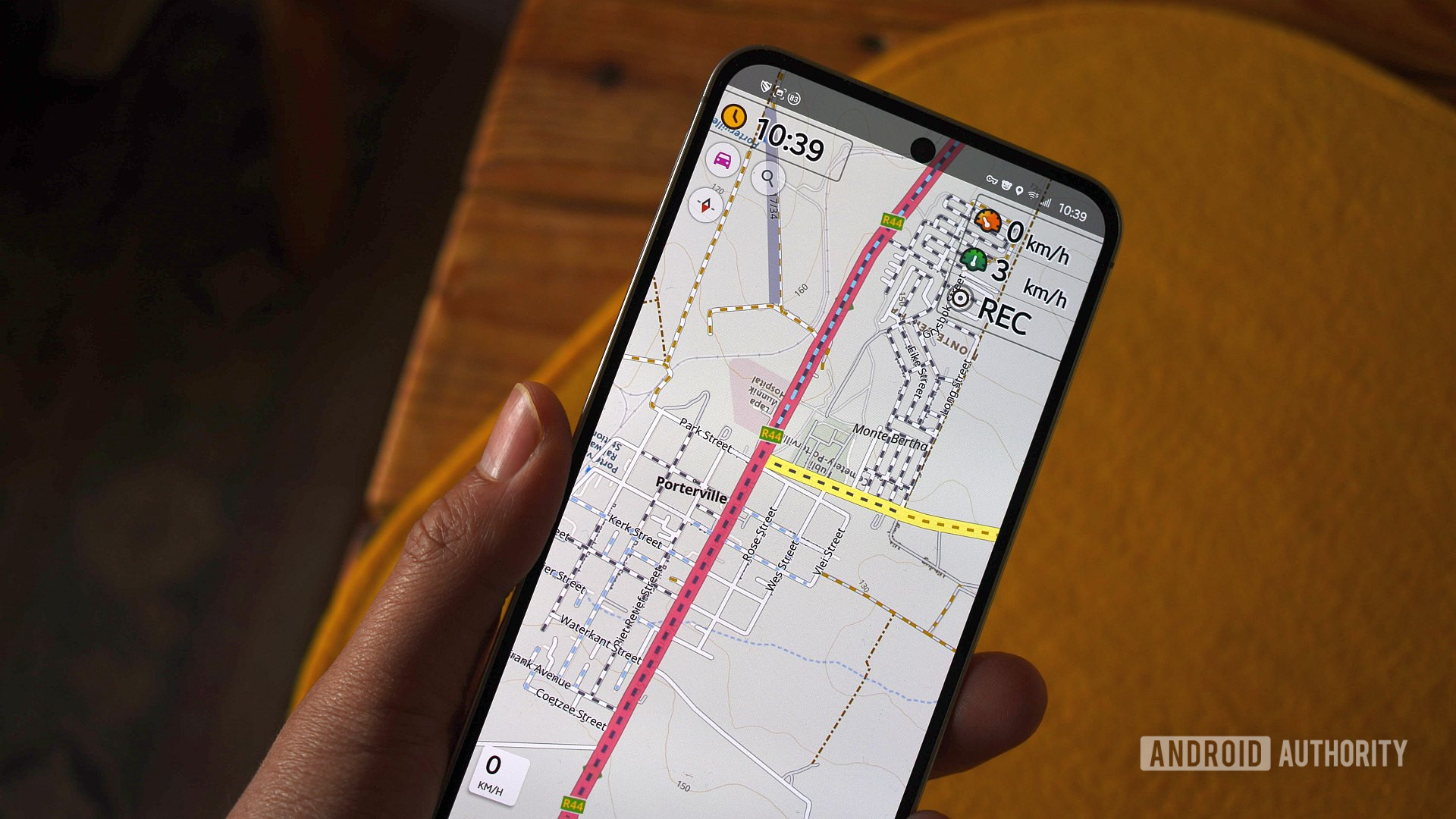 O Google Maps é péssimo em estradas não pavimentadas; Eu uso este aplicativo gratuito em vez ...